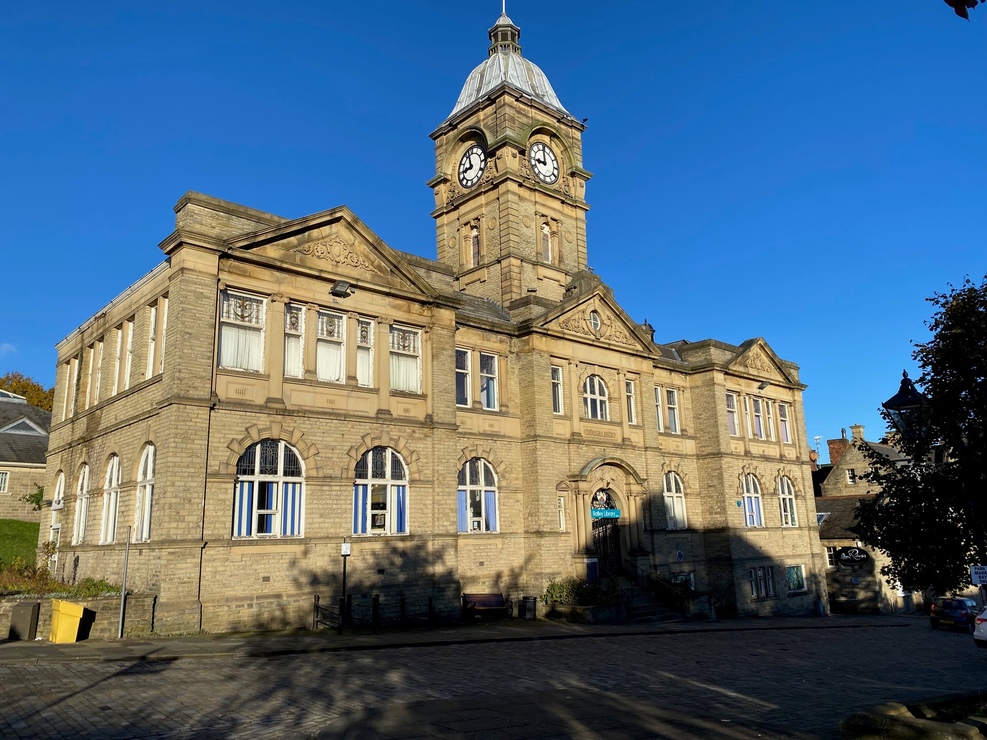 Cash Access UK - Batley (West Yorkshire)